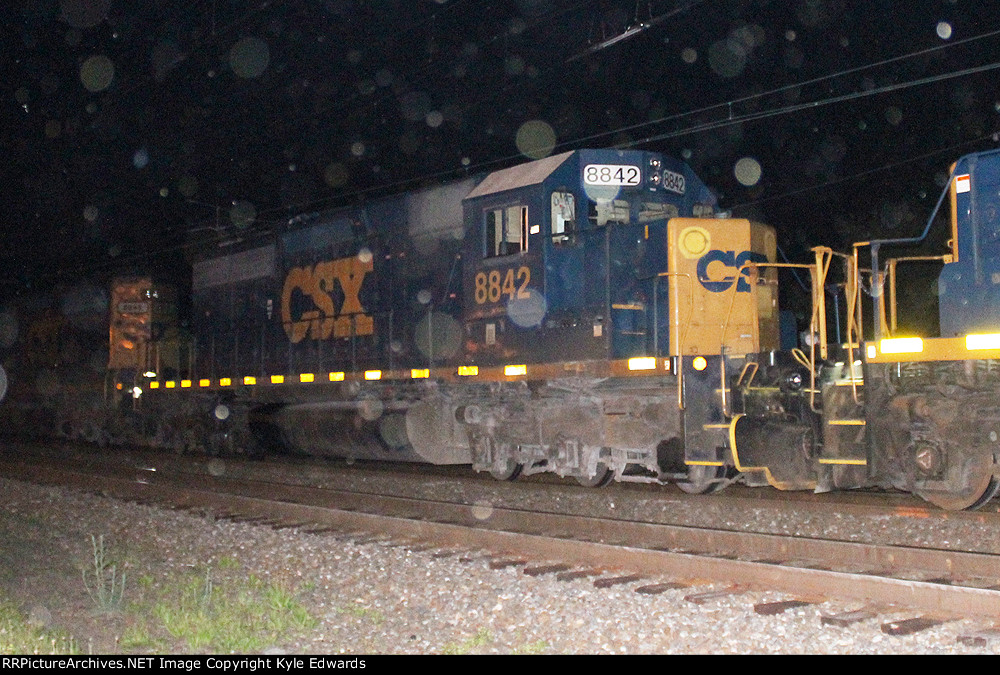 CSX SD40-2 #8842 on Q418-10